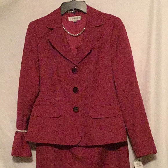 EVAN - PICONE | Skirts | Evan Picone Park Ave Deep Rose Womens Suit Sz ...